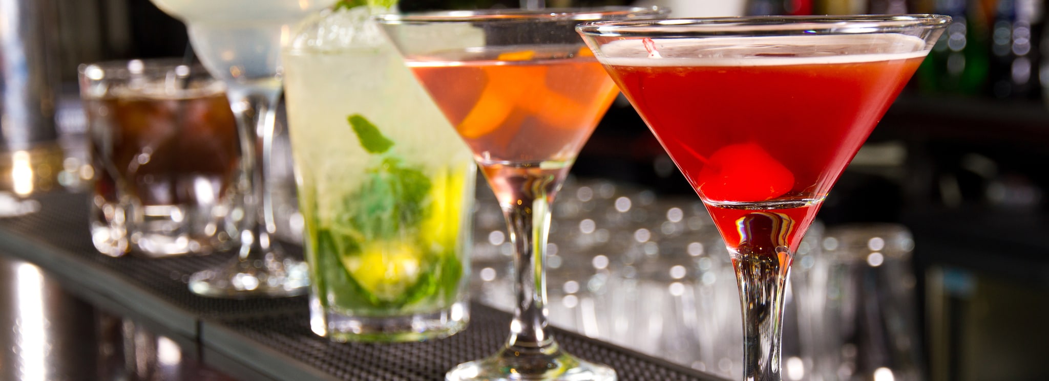 The East Bar | Onboard Bar | P&O Cruises