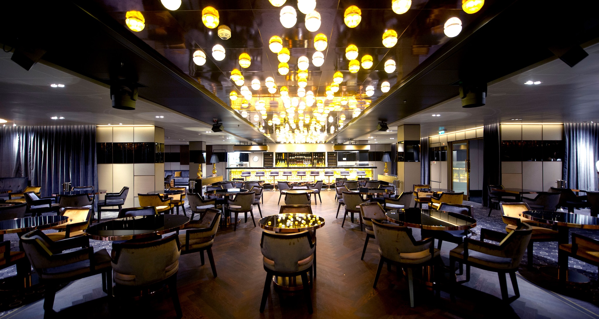 The Limelight Club • Select Dining | P&O Cruises