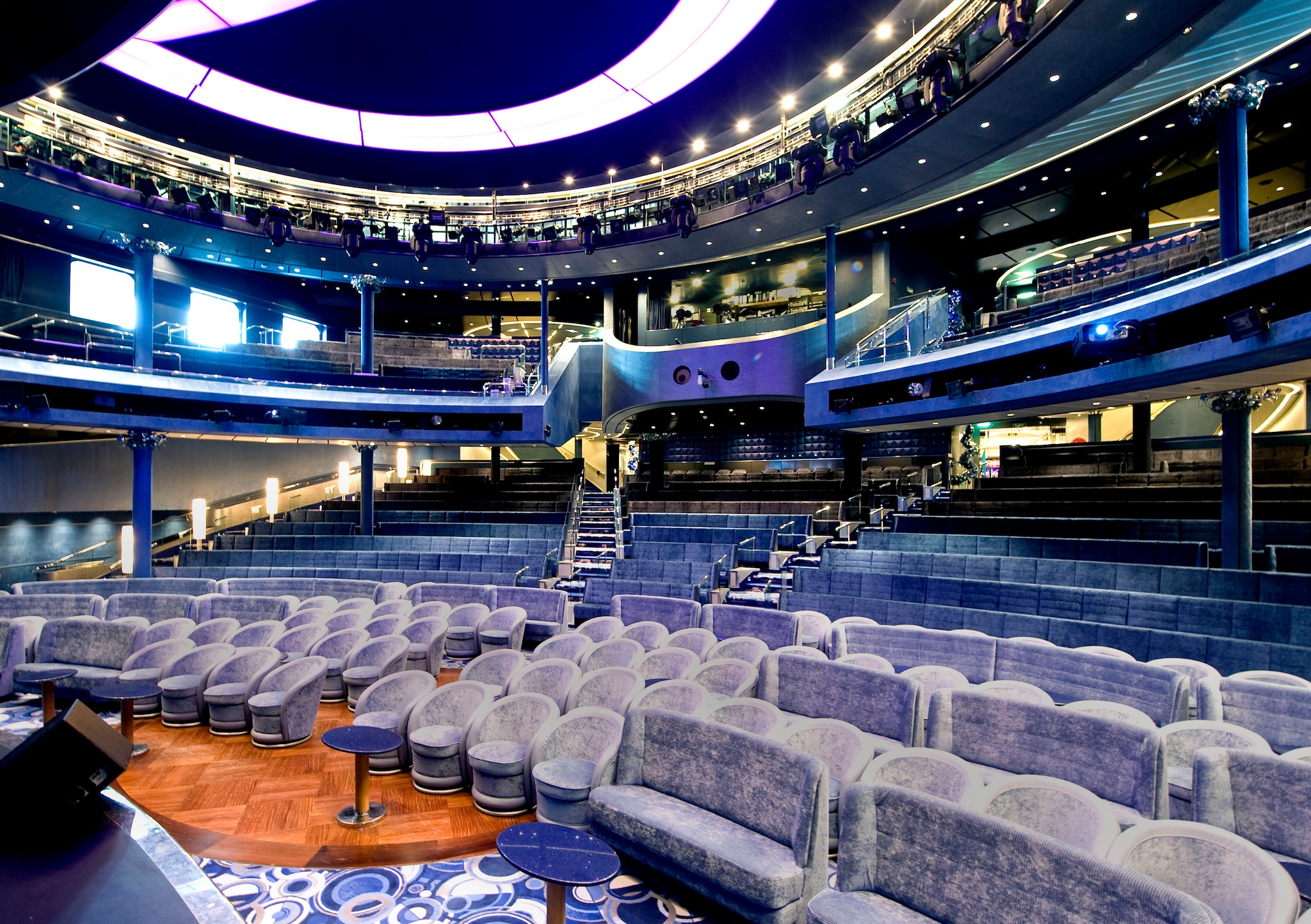 Three-Tier Palladium Theatre | Onboard Activities | P&O Cruises
