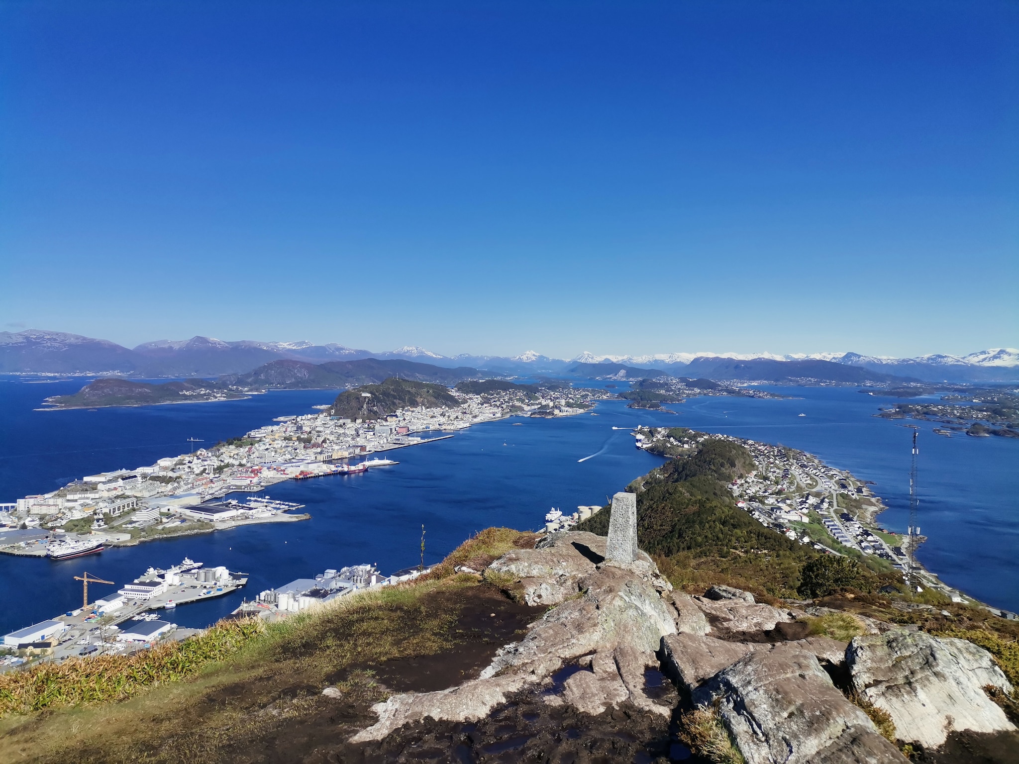 Hiking Sugarlump Mountain