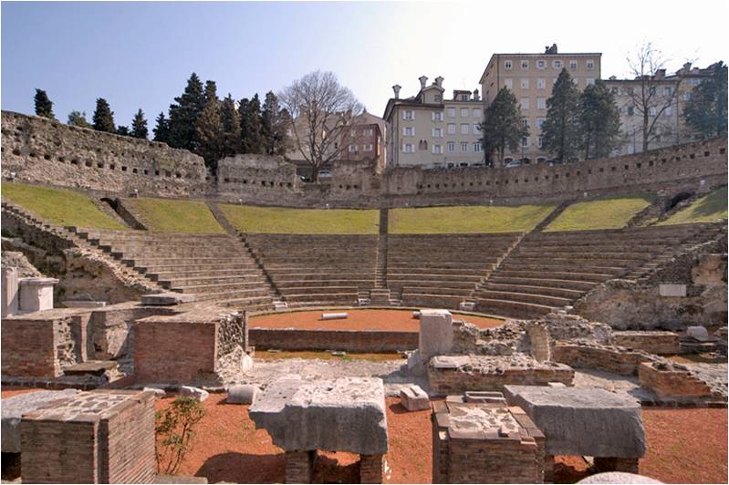 Discover Trieste on foot